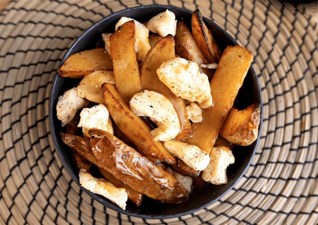 Poutine 100 % BBQ, sur le tournebroche – BBQ Québec